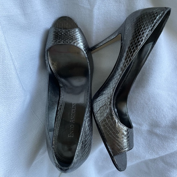 Enzo Angiolini | Shoes | Enzo Angiolini Eamerryann Silver Snakeskin ...